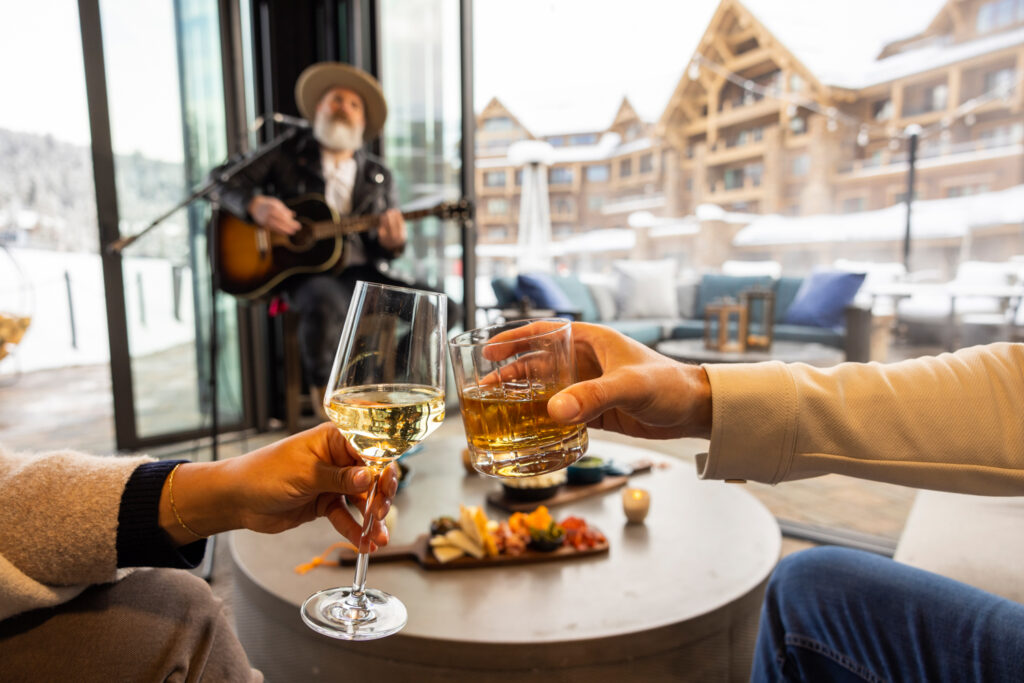 Backcast Bar & Grill | Big Sky Restaurants | Montage Big Sky