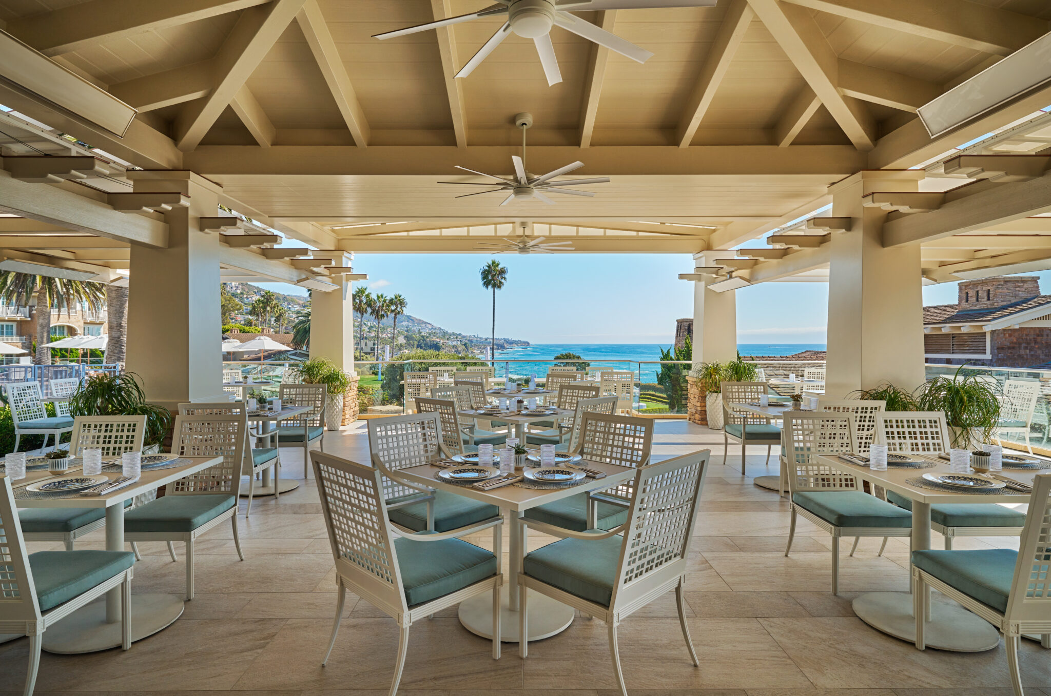Mosaic Bar & Grille | Dine Oceanfront | Montage Laguna Beach